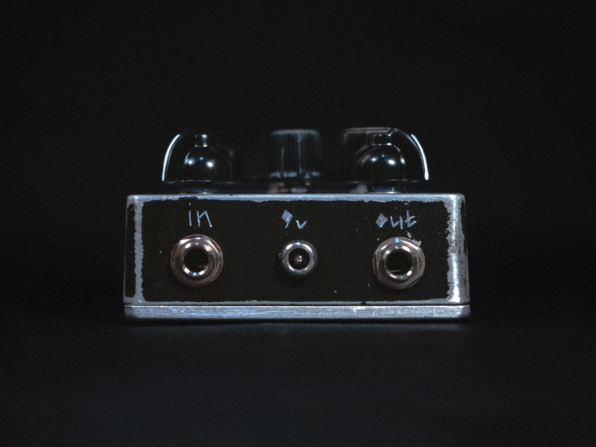 Deadman Fuzz MK2 | True Vintage Tone Fuzz | Effects & Pedals Lateral ...